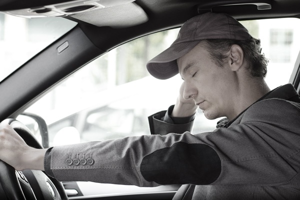 Causes of driver fatigue and how to spot the most common signs